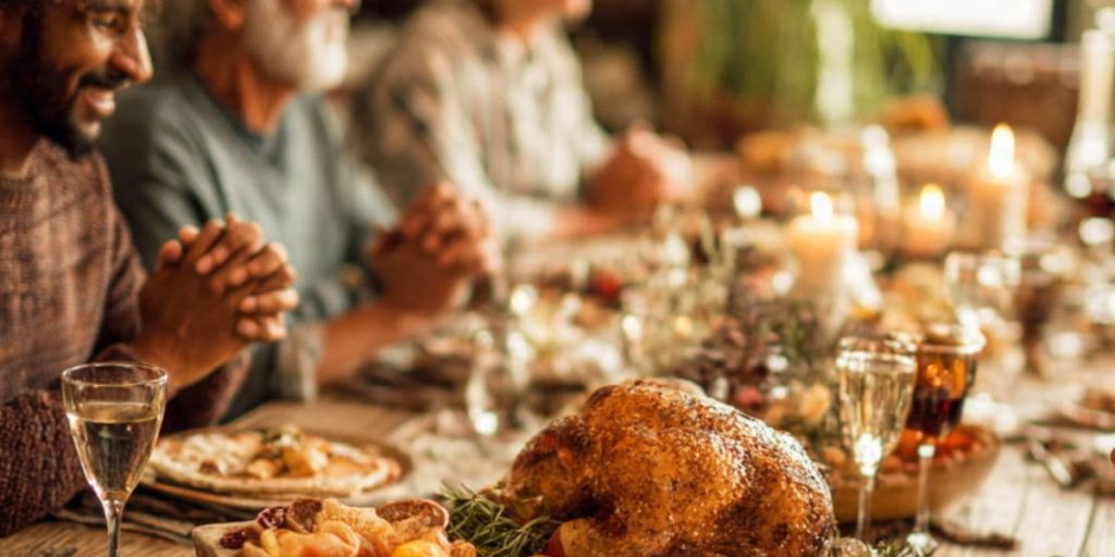 15 Meaningful Christian Thanksgiving Prayers